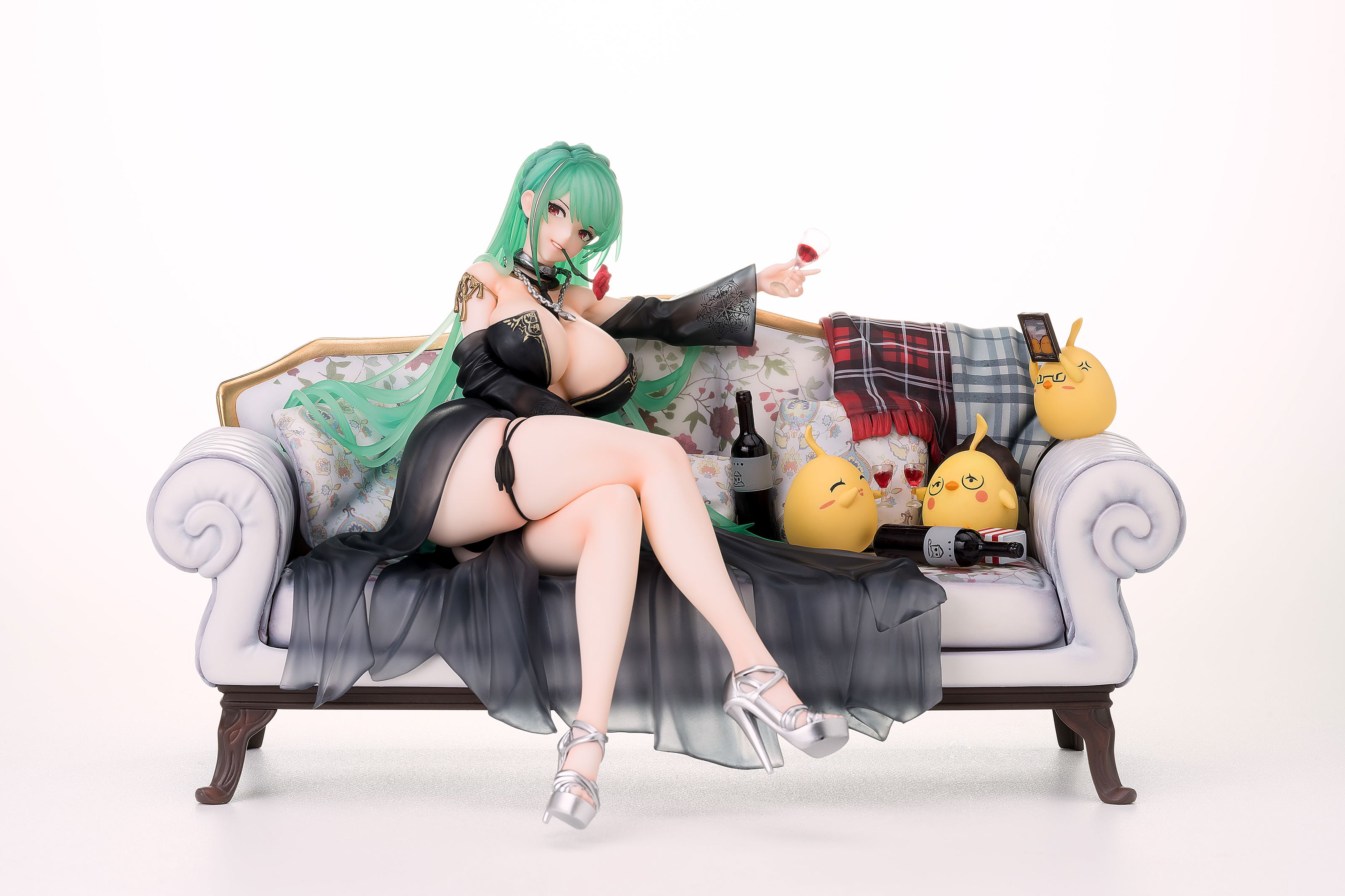 Azur Lane 1/7 Scale Pre-Painted Figure: Littorio Calabria Aurea