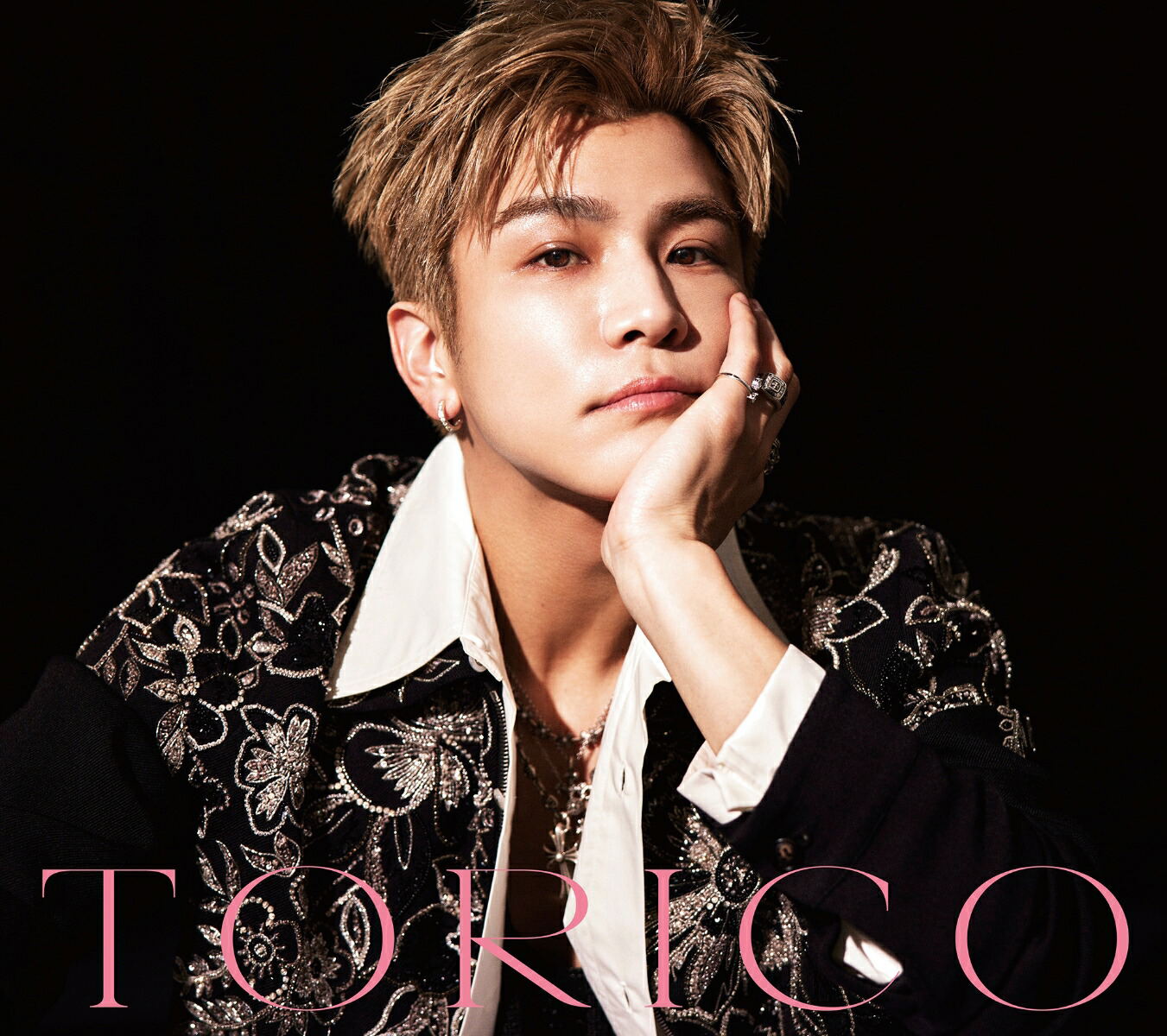 TORICO [Limited Photo Book Edition] (Takanori Iwata)