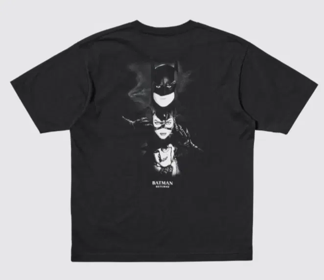 UT Universal Movies - Batman Returns Graphic T-shirt (Black | Size L)