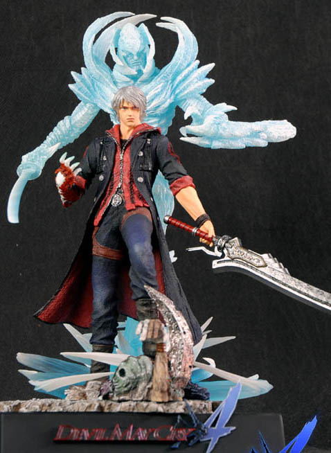 Devil May Cry 4 1/10 Scale Pre-Painted PVC Statue: Majin Nero