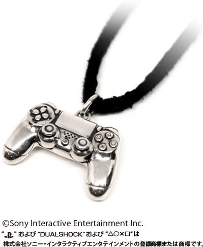 PlayStation Silver Pendant Dualshock (R) 4