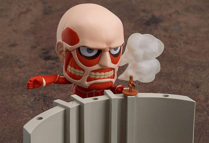 Nendoroid No. 360 Attack on Titan: Colossal Titan & Attack on Titan Playset
